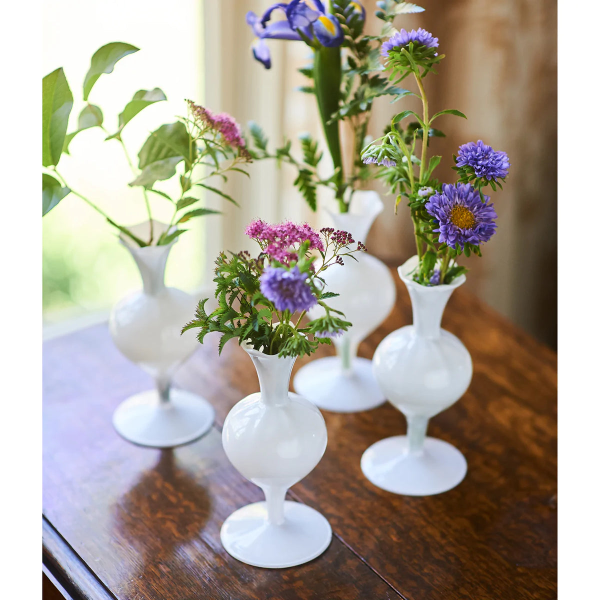 Miss Lizzie Bud Vase, White – Erin Donahue Tice